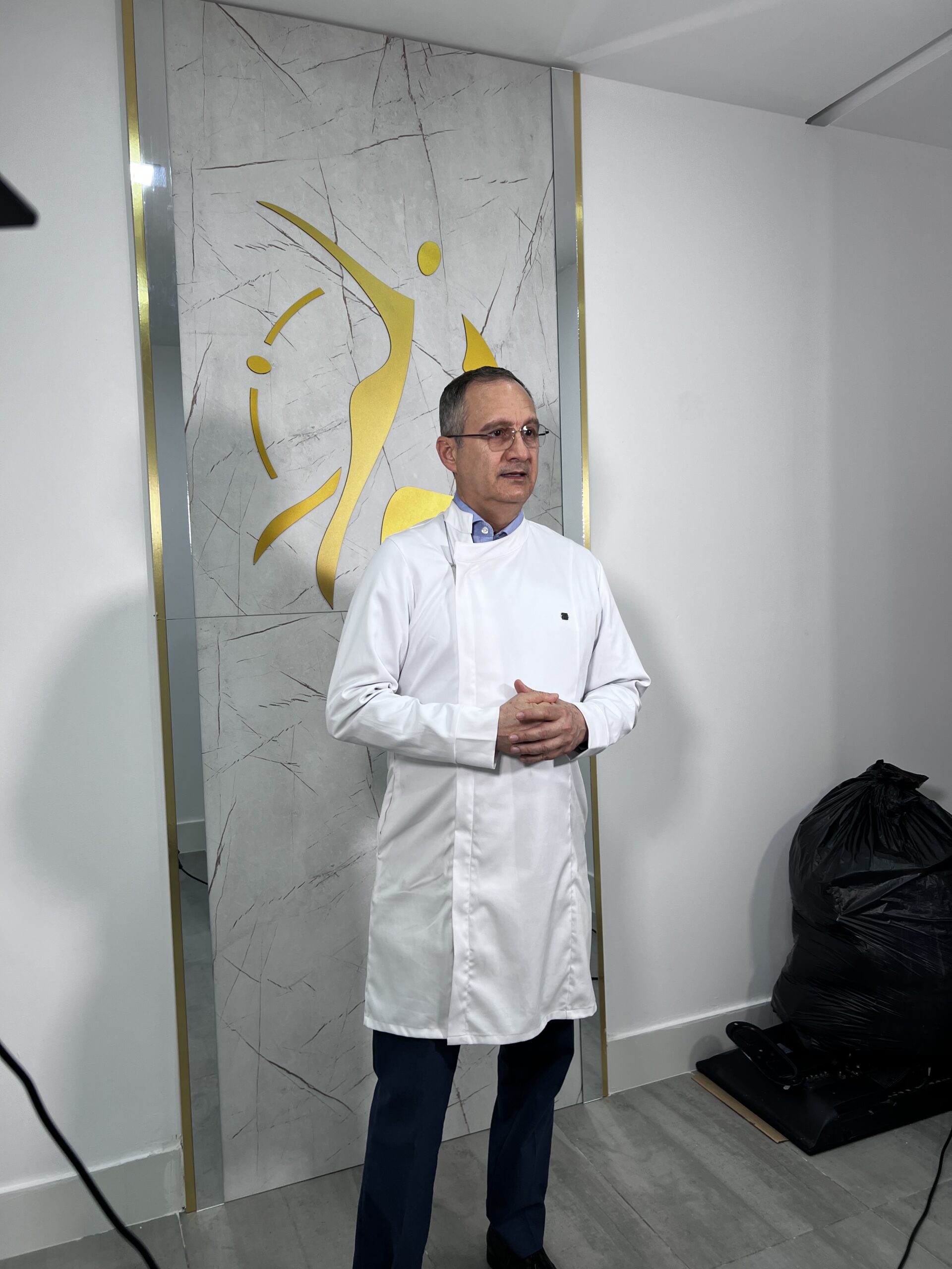 Dr. Felix P. - Servicios de Cirugía Plástica y Turismo Médico